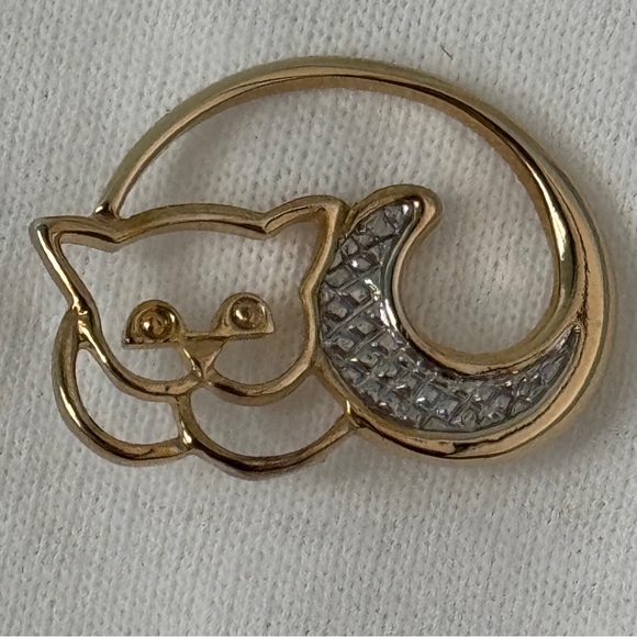 Avon | Jewelry | Vintage Avon Cat Curled Up Pin Mixed Metal | Poshmark